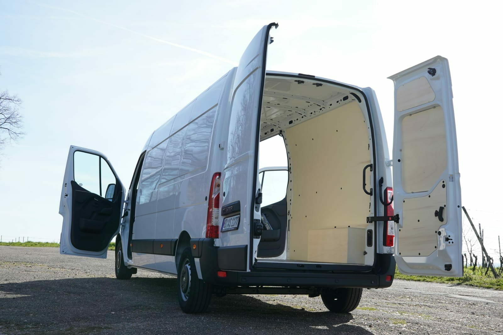 Renault Master Transporter Mieten bei A-S Autovermietung und Umzüge